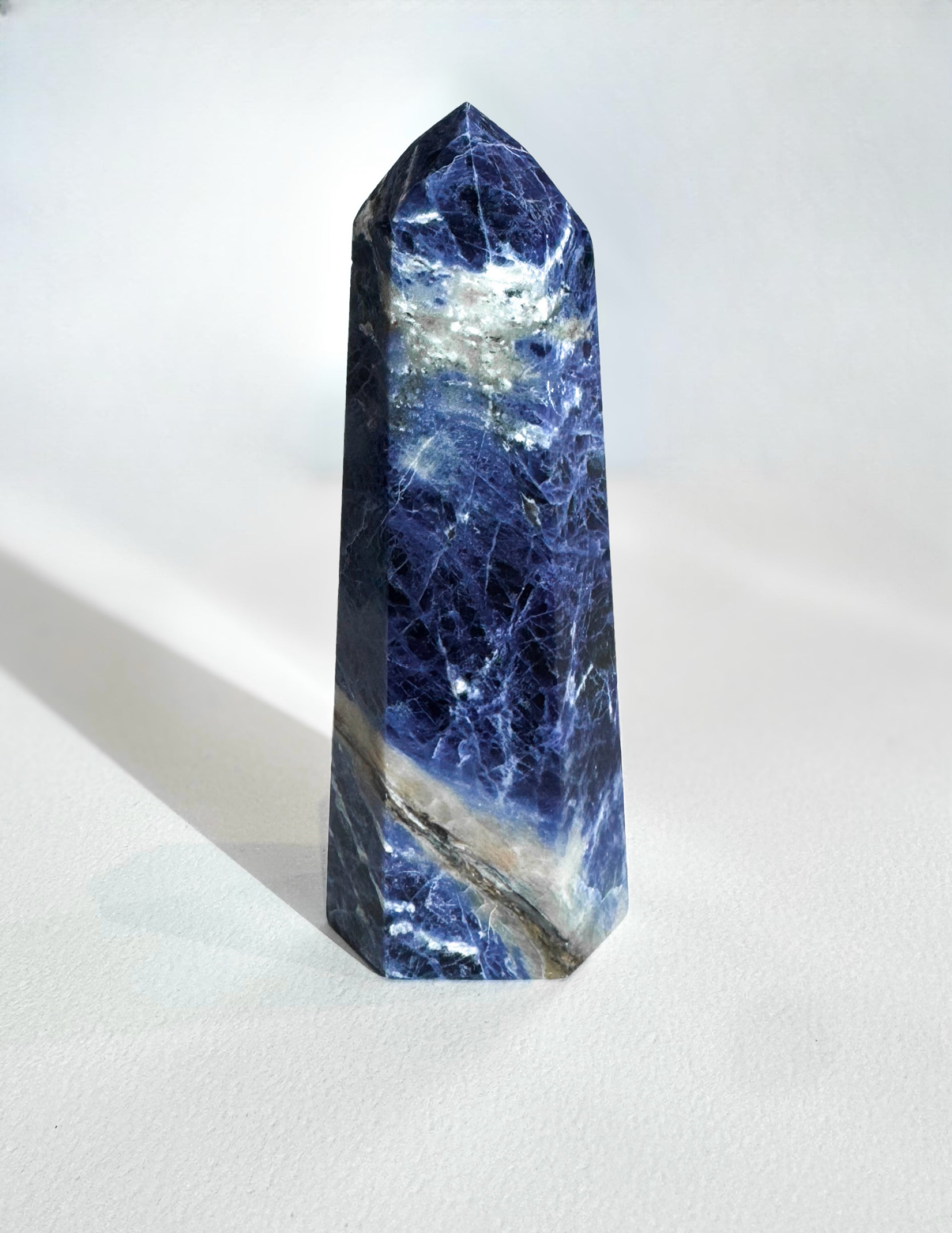 Sodalite Point 03 – Geode + Gem