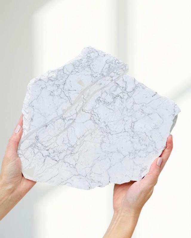 Howlite Slabs – Geode + Gem