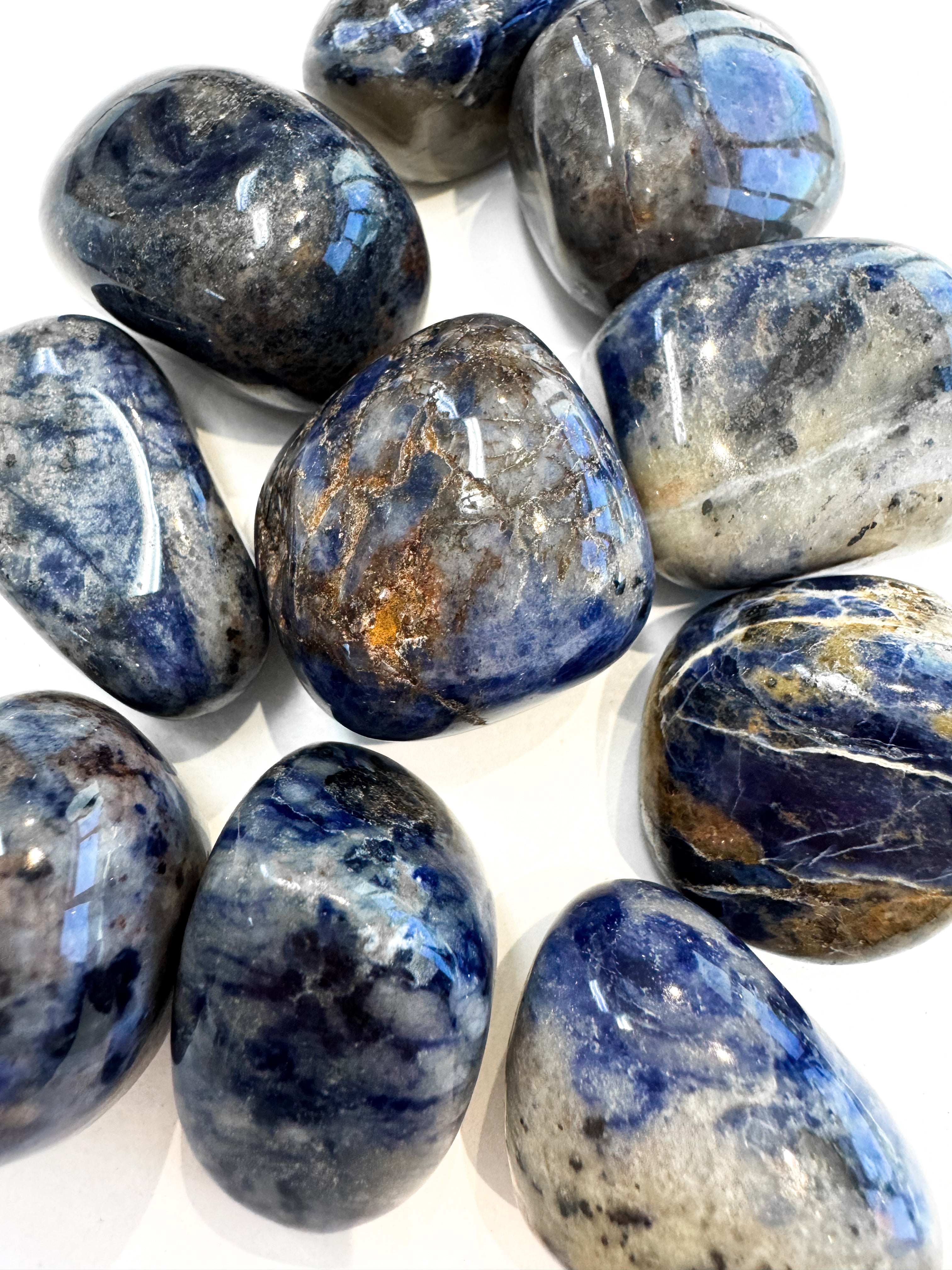 Sodalite Tumblestone – Geode + Gem