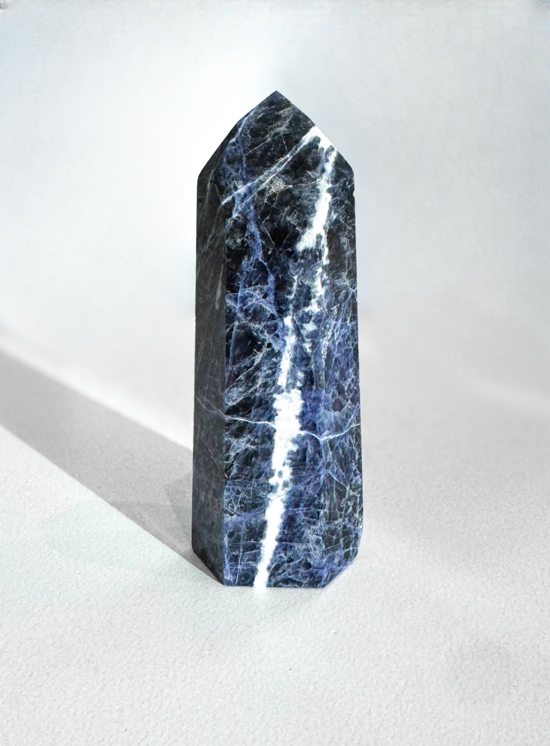 Sodalite Point 02 – Geode + Gem