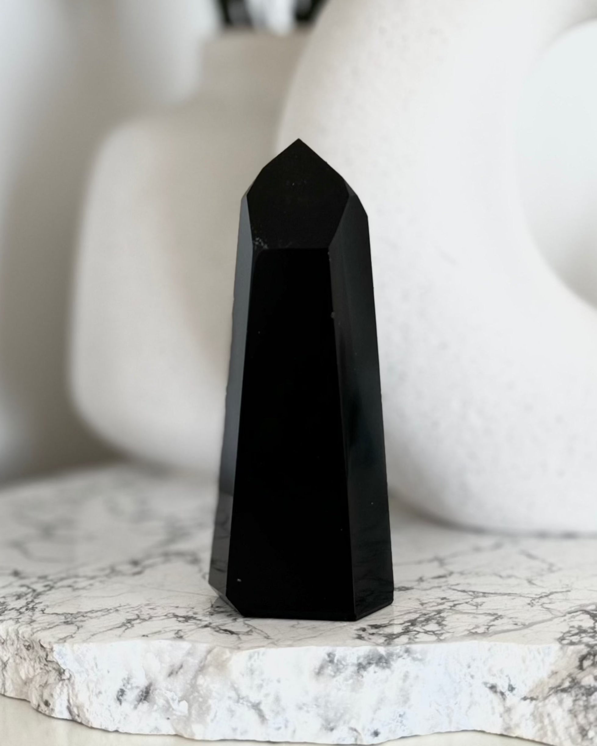 Obsidian Point 03 – Geode + Gem